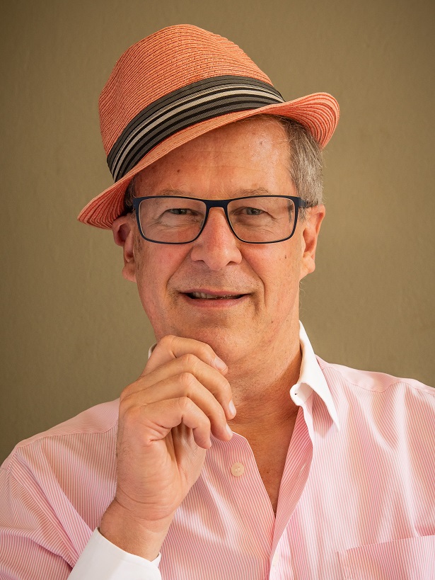 Ruminations on the Trappings of Power and our Pale Blue Dot – Ruminant ...